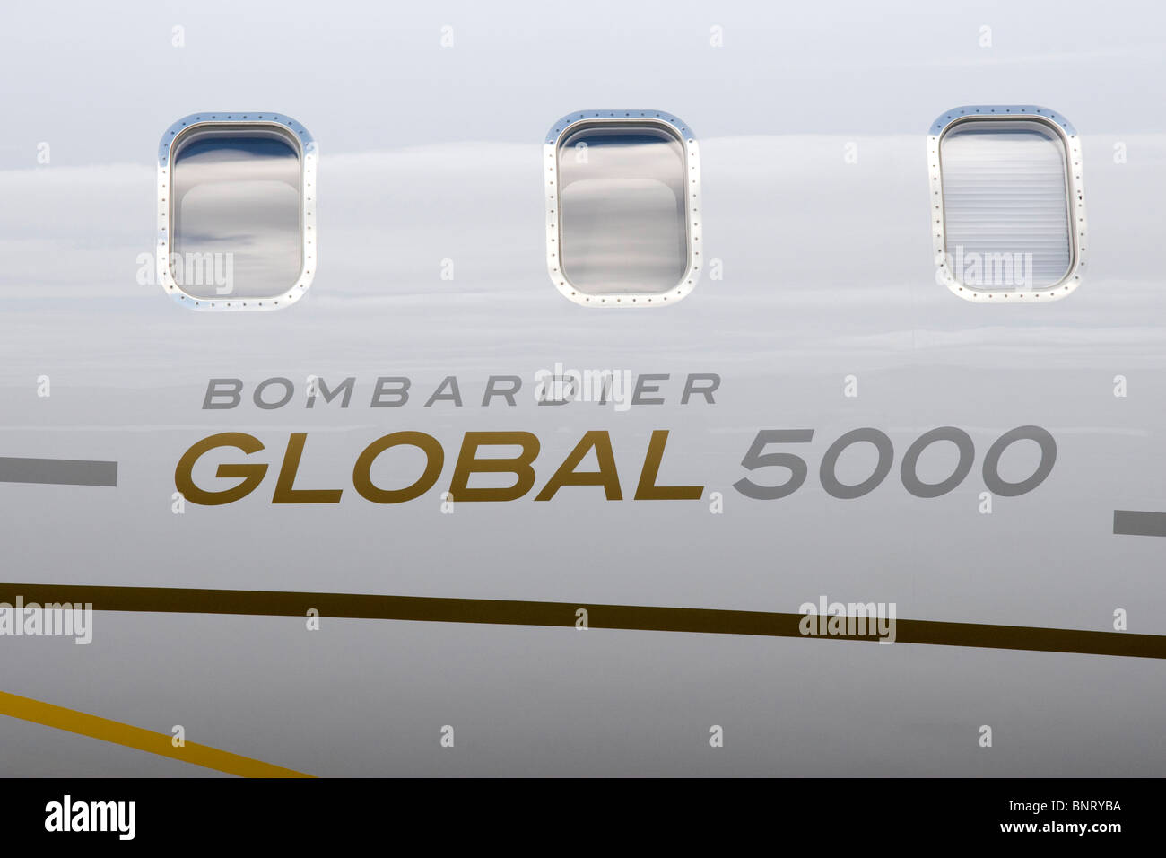Logo on Bombardier Global 500 executive jet at Farnborough ...
