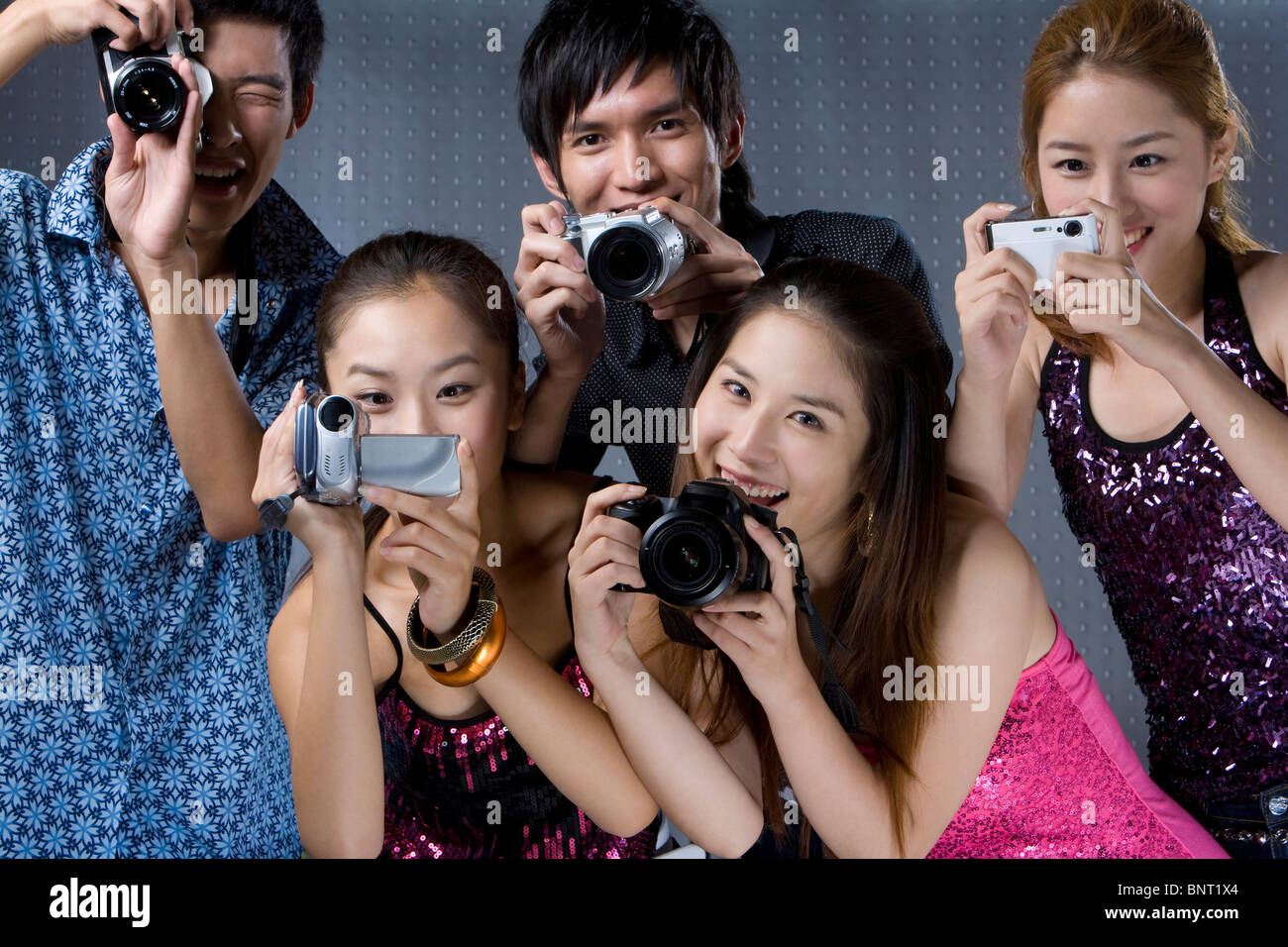 Using cameras hi-res stock photography and images - Alamy