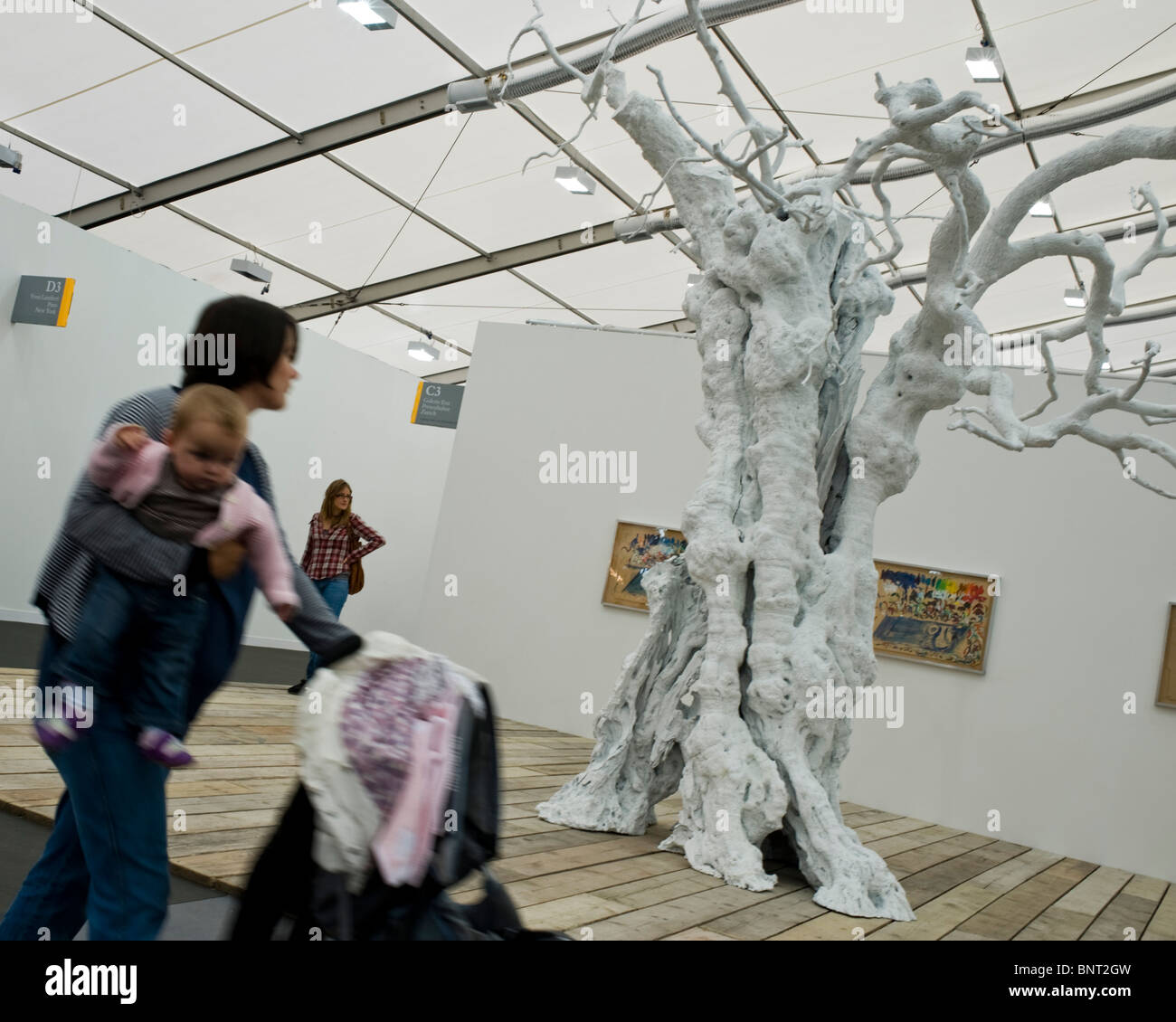 Frieze Art Fair 2009, Regents Park, London Stock Photo - Alamy