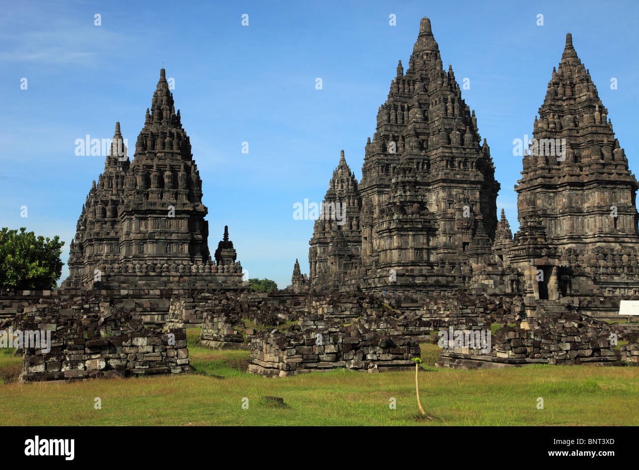 Hindu temples indonesia hi-res stock photography and images - Alamy