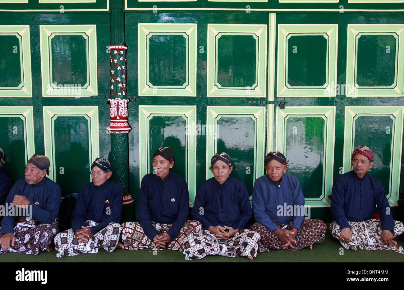 Indonesia; Java; Yogyakarta; Kraton, sultan's palace, retainers in ...
