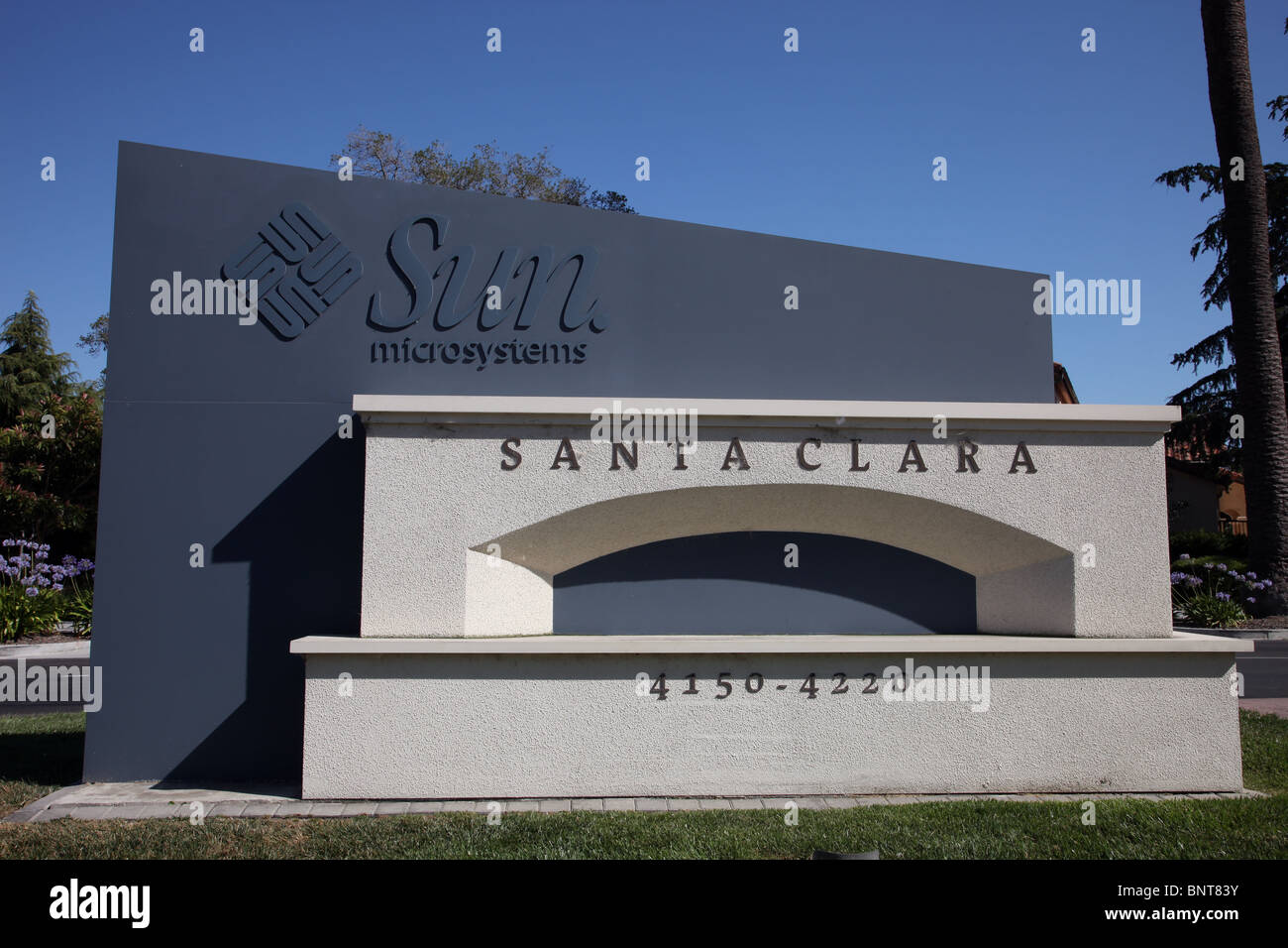 Sun microsystems sign hi-res stock photography and images - Alamy