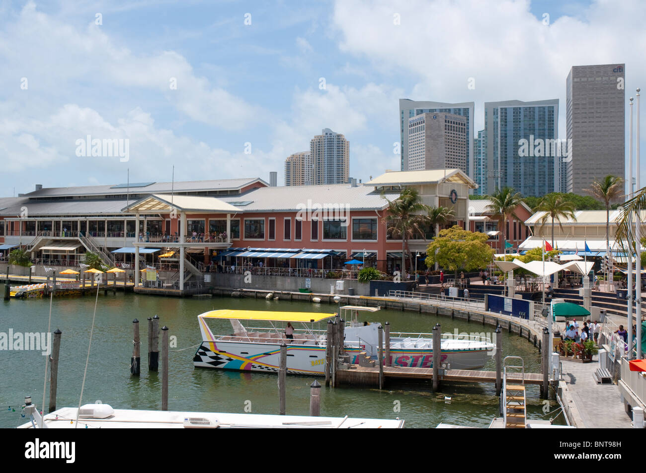 Shopping centre in miami hi-res stock photography and images - Alamy