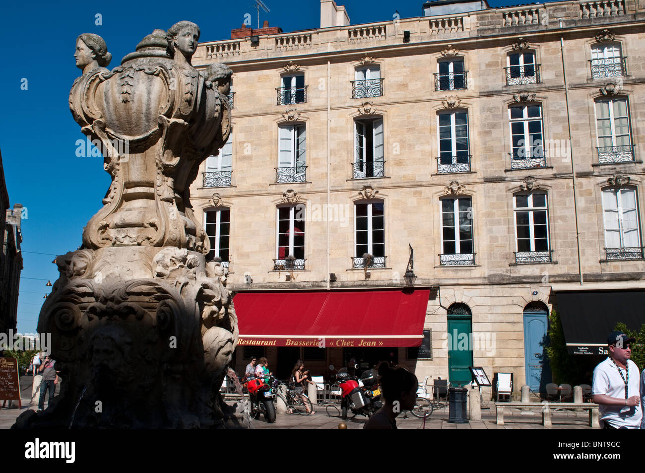 Parliament square, Place du Parlement, Bordeaux, France Stock Photo - Alamy