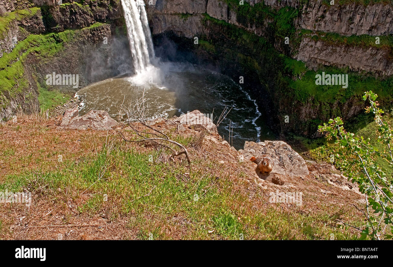 This is stunning Palouse Falls, a massive waterfall cavern located in ...