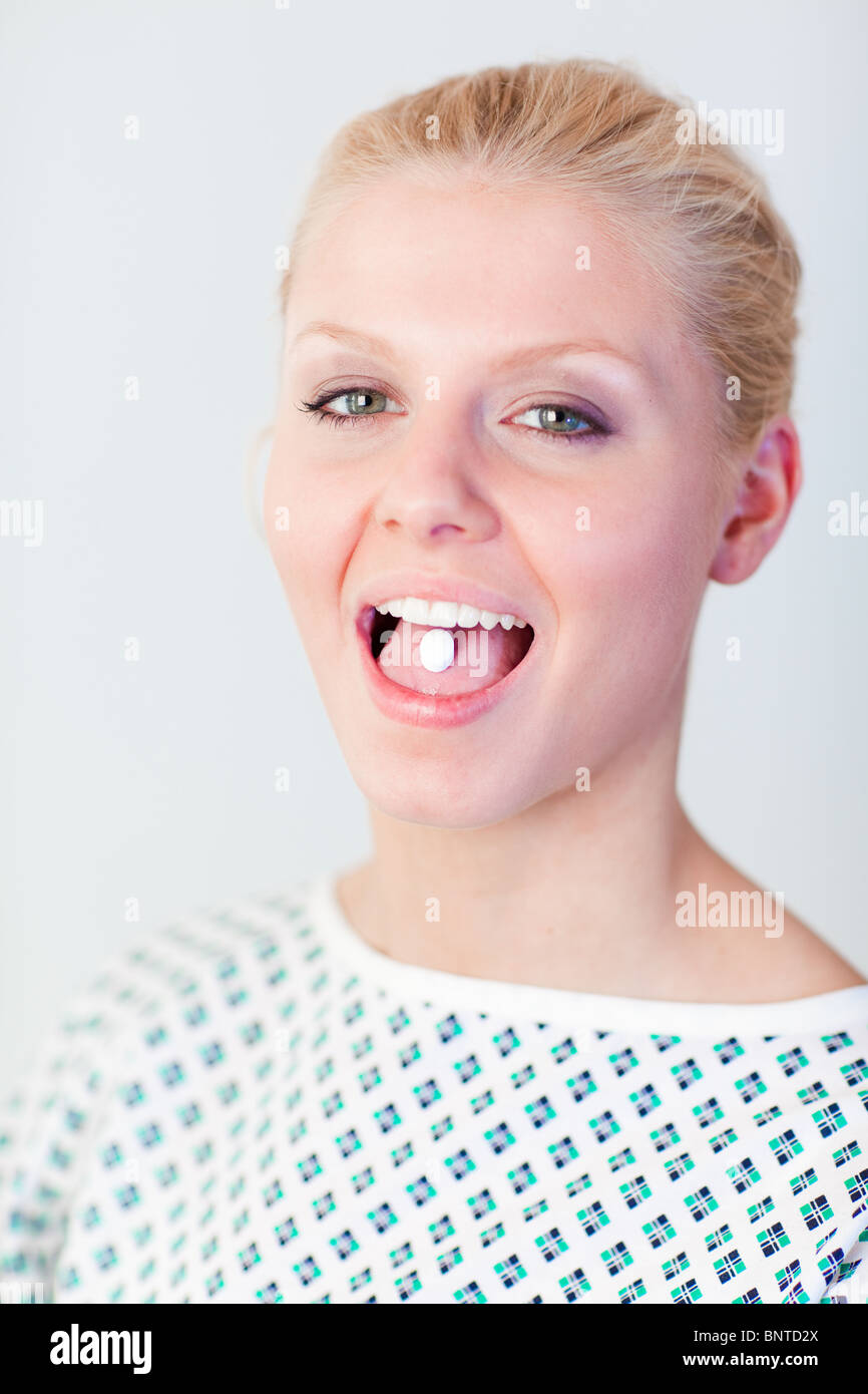 Pill in head hi-res stock photography and images - Alamy