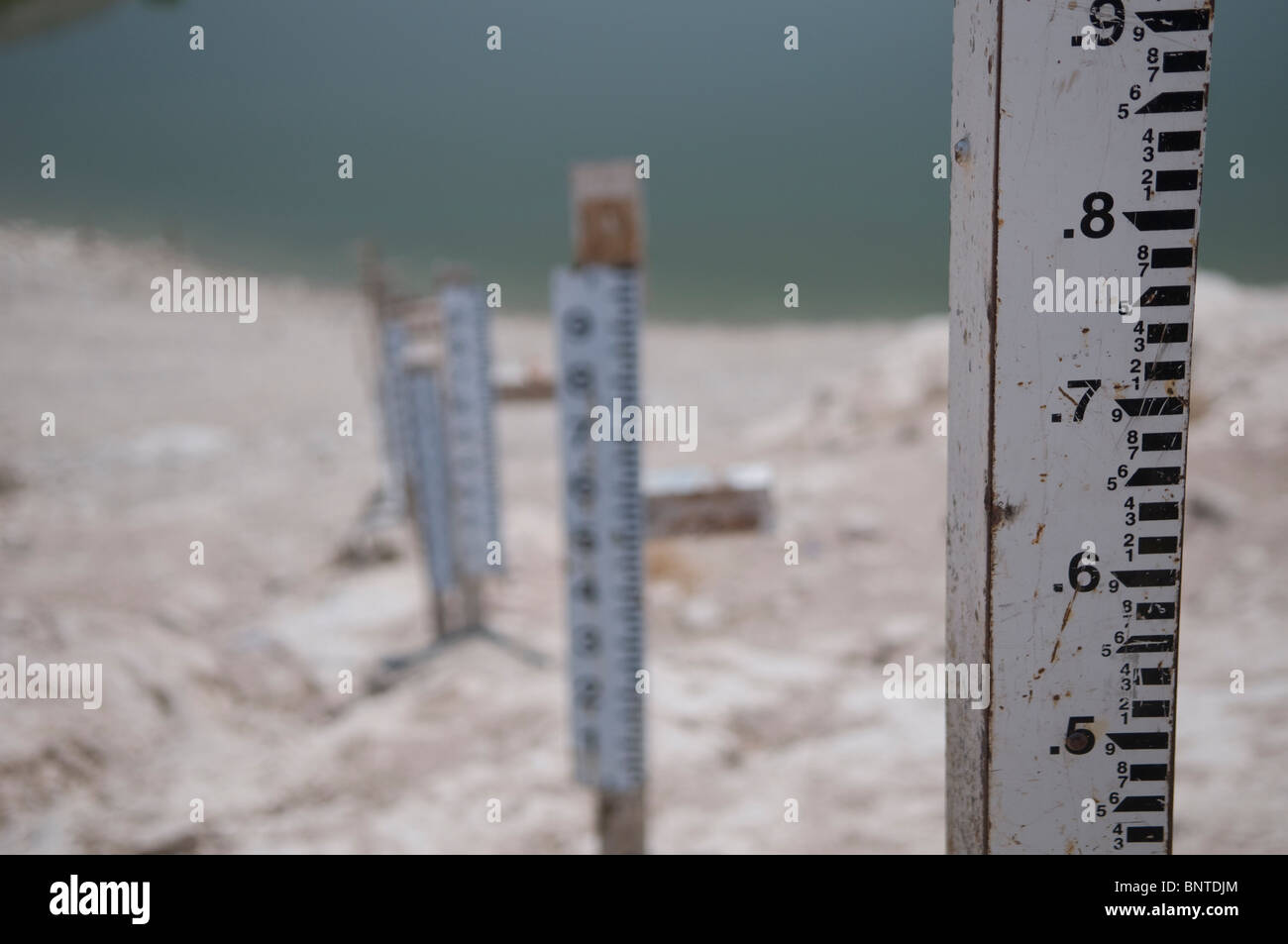 Measuring Scale Water Level Scale High Resolution Stock Photography and ...