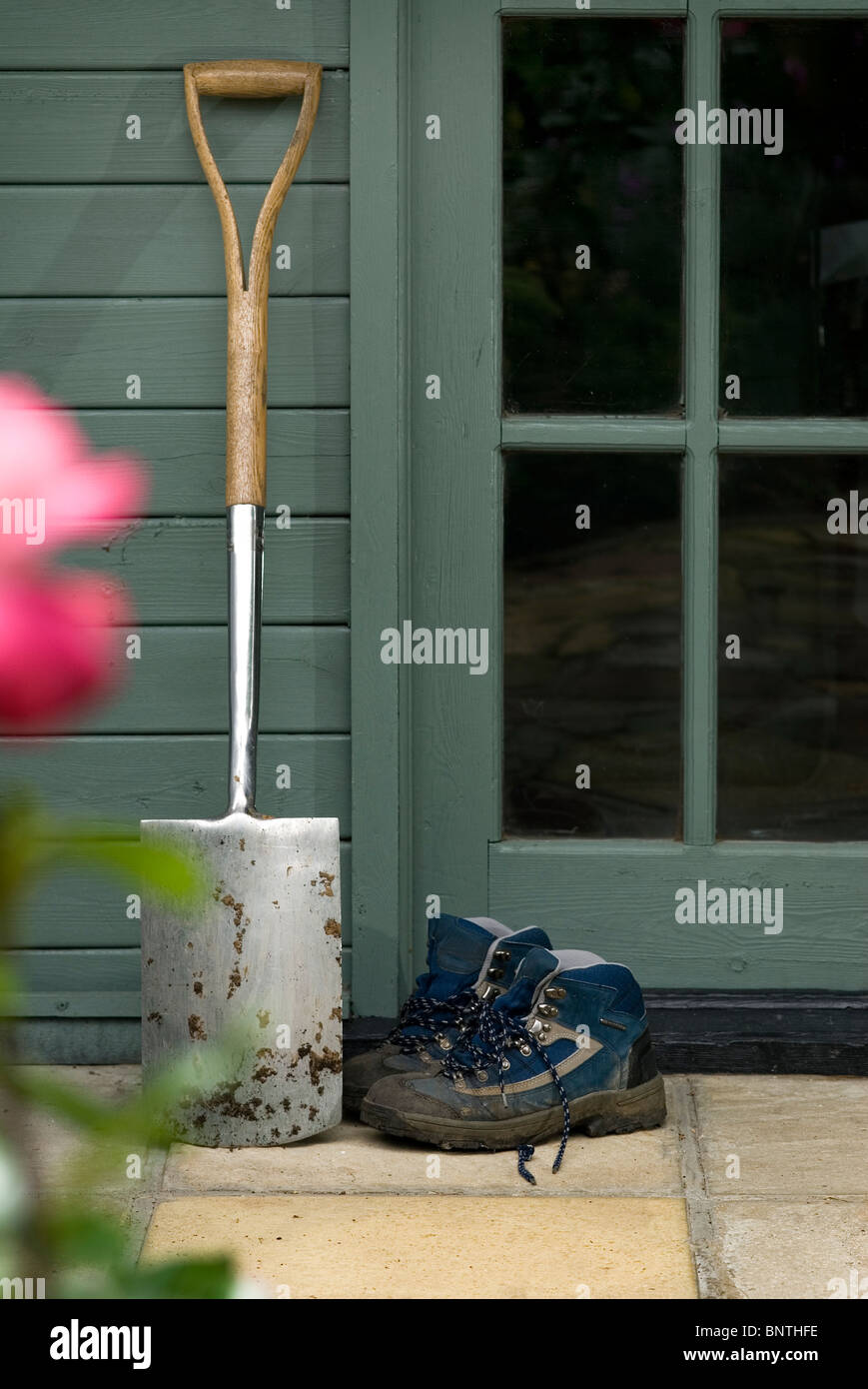 Guilding hi-res stock photography and images - Alamy