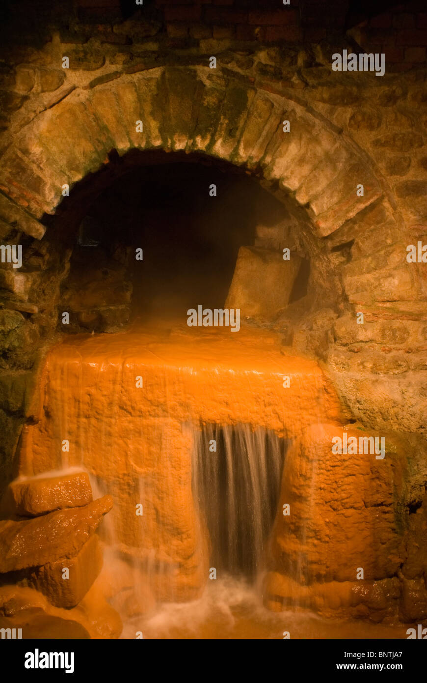 Overflow bath hi-res stock photography and images - Alamy