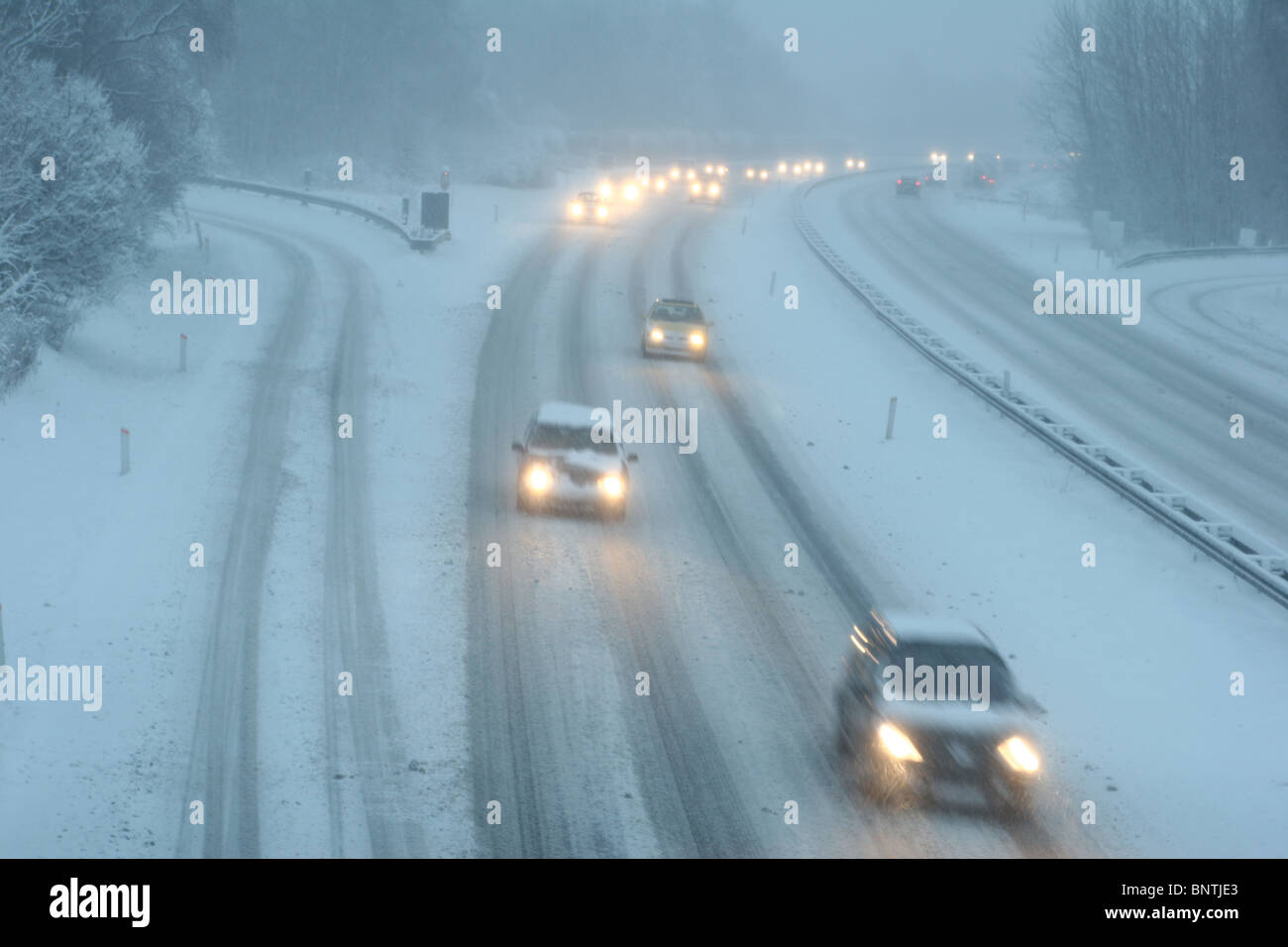 Traffic on a motorway hi-res stock photography and images - Alamy