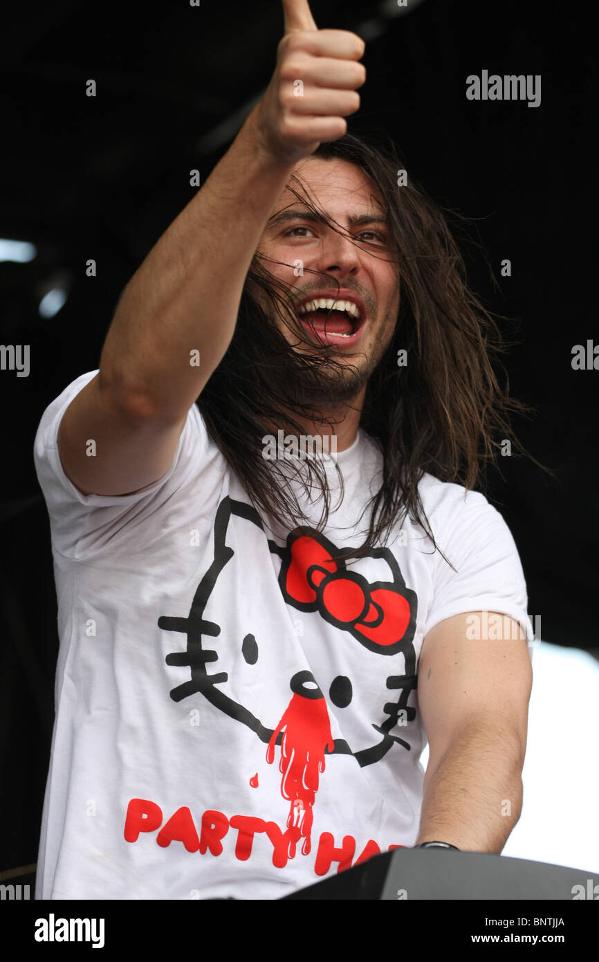 Andrew w k singer hi-res stock photography and images - Alamy