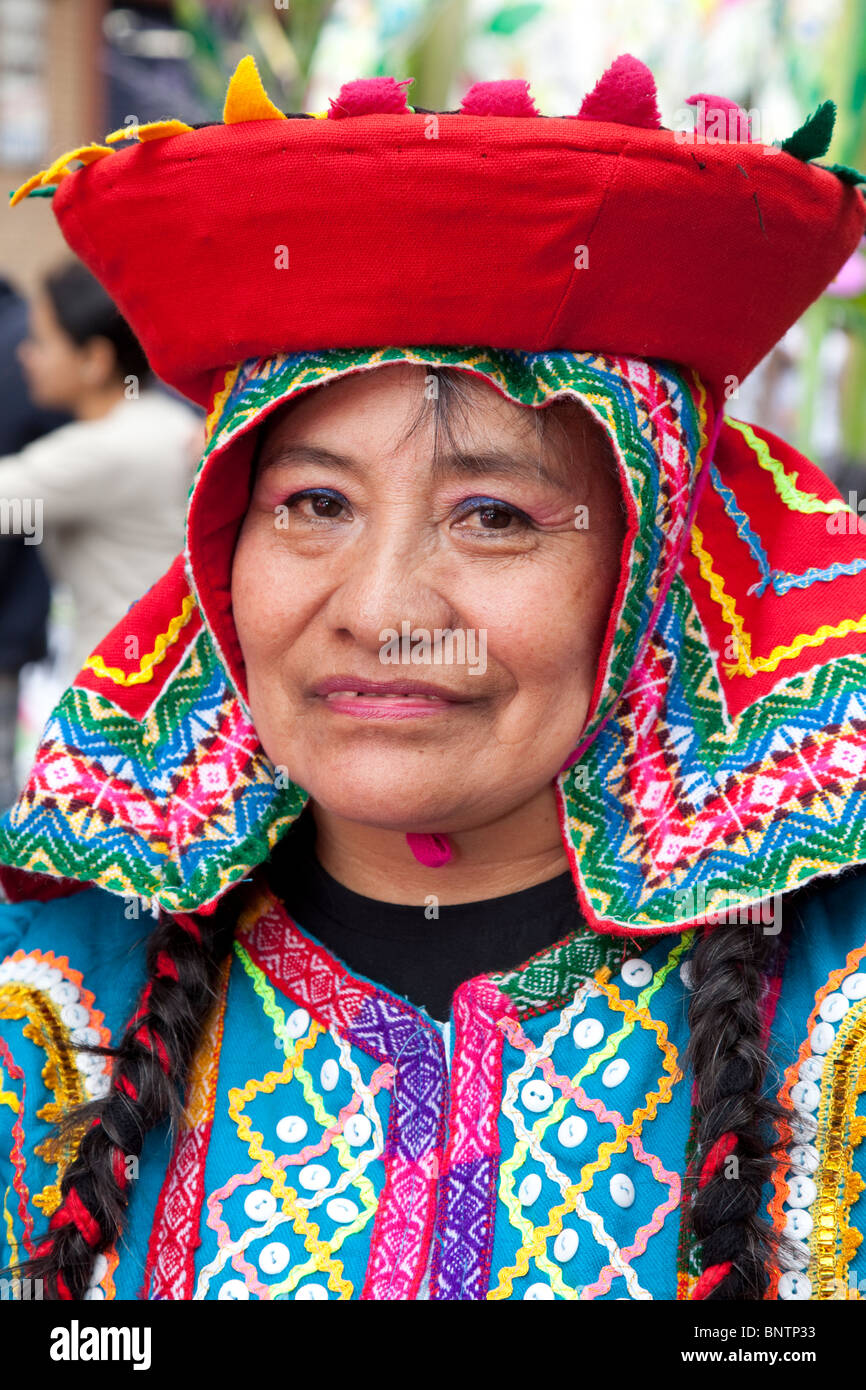 Portrait of Peruvian Woman in traditional costume, Carnaval del Pueblo ...