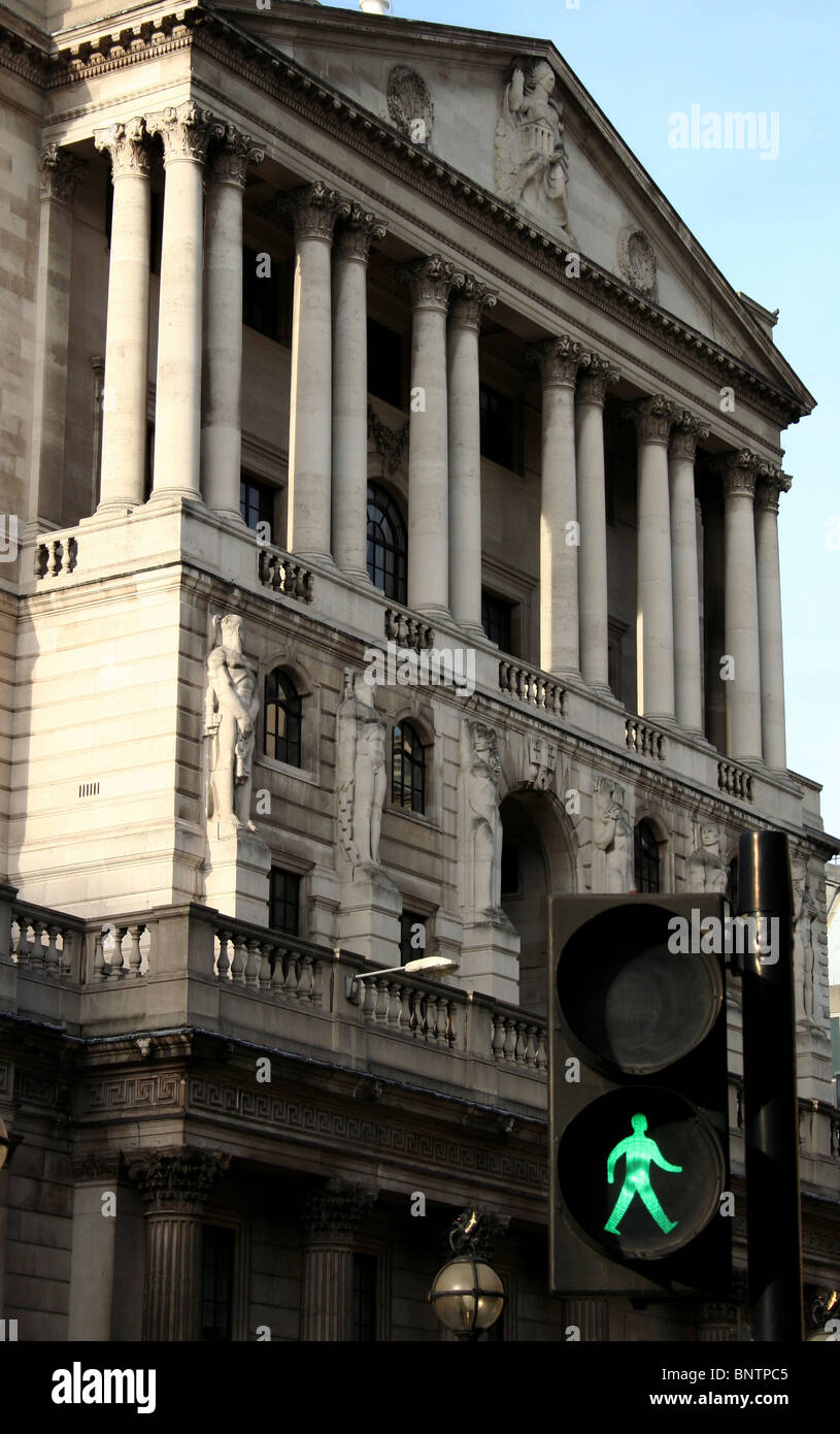 Facade of the Bank of England, London, UK Stock Photo - Alamy
