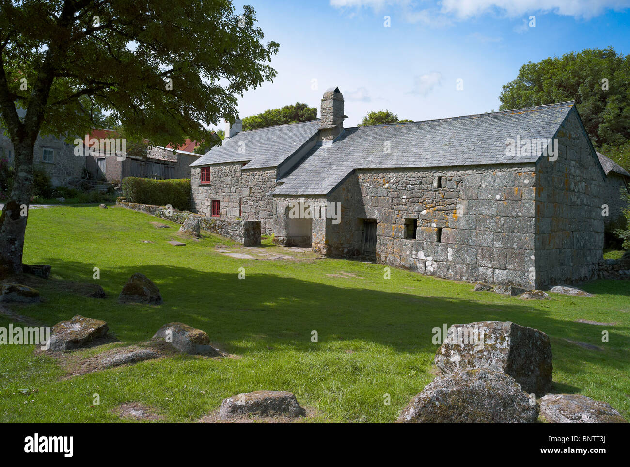 Devon longhouse hi-res stock photography and images - Alamy