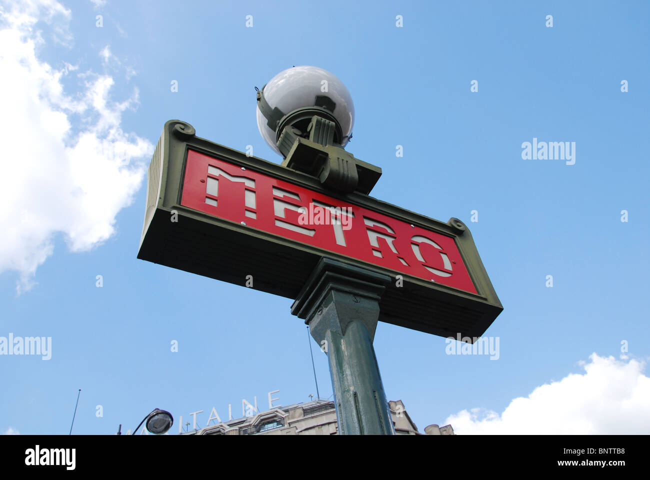 Paris subway metropolitan entry sign hi-res stock photography and ...