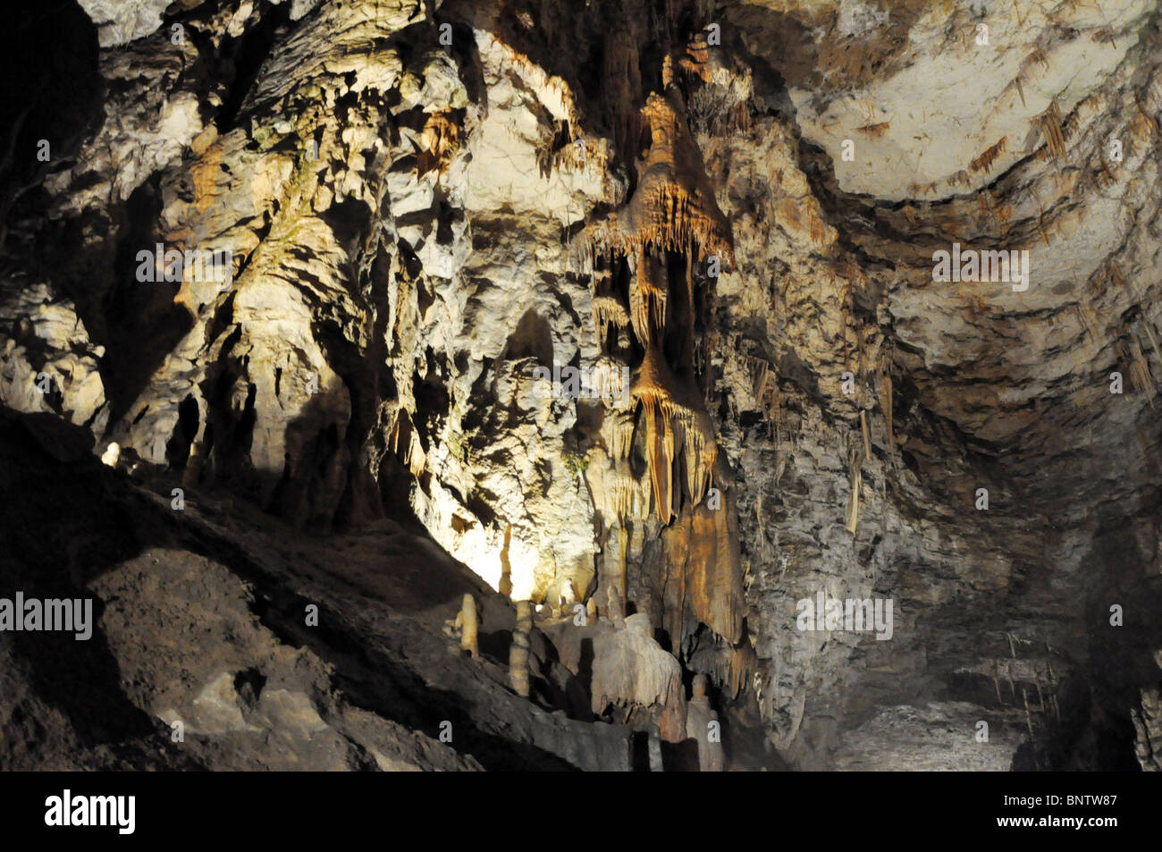 General view of formations inside the cave Stock Photo - Alamy