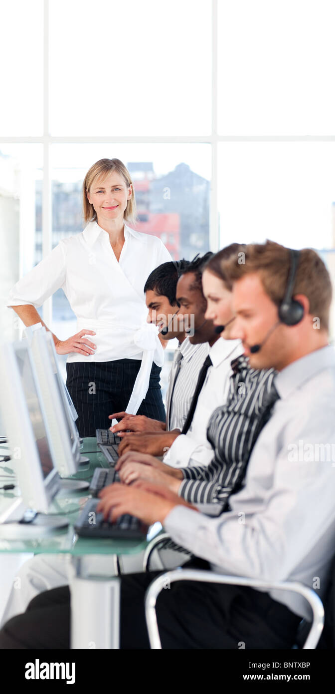 Leader managing hi-res stock photography and images - Alamy