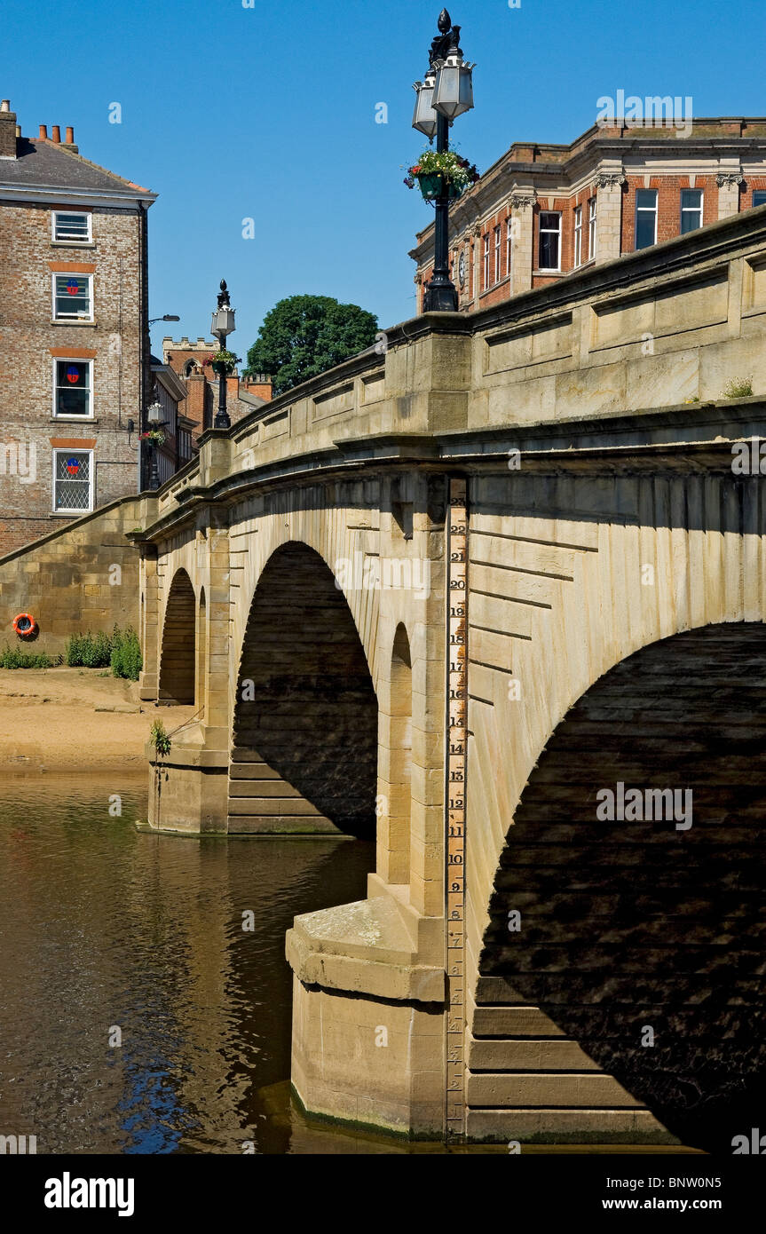 Ouse Bridge over River Ouse in summer York North Yorkshire England UK ...