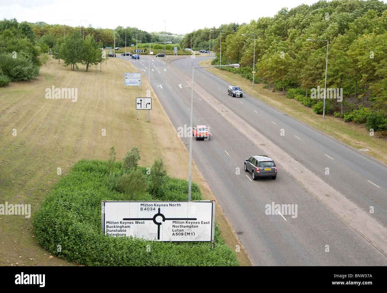 Milton keynes roundabout hi-res stock photography and images - Alamy Milton keynes roundabout hi-res stock photography and images - Alamy