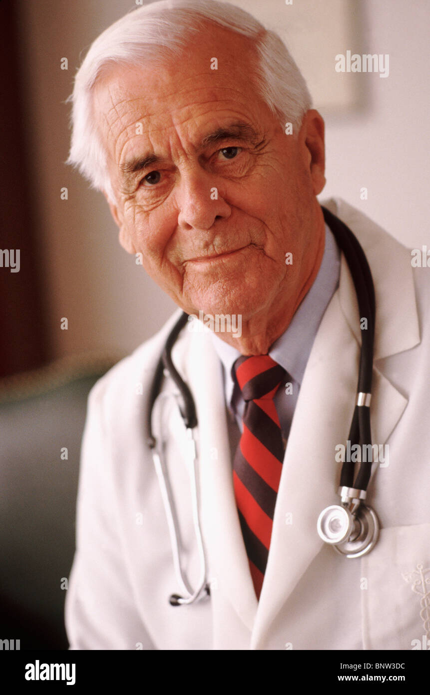 White caucasians 70 75 years hi-res stock photography and images - Alamy