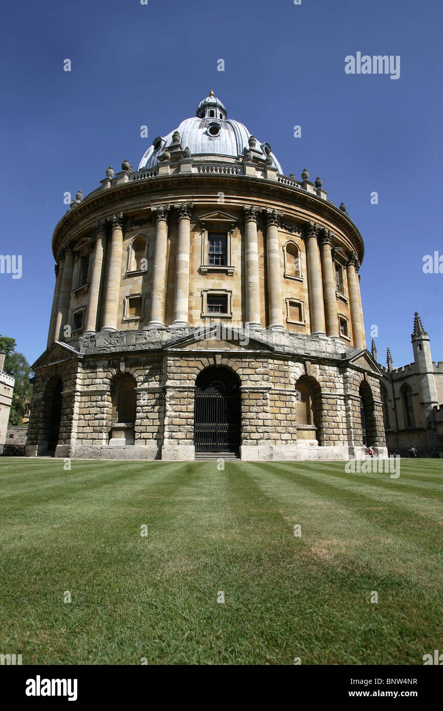 The Radcliffe Camera, Radcliffe Square, Oxford Stock Photo - Alamy