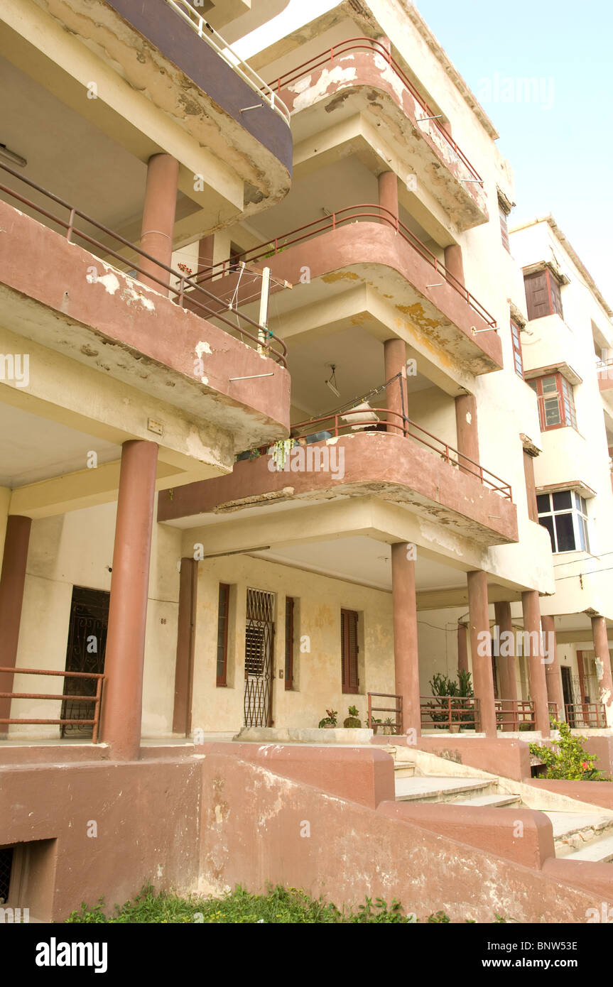 Faded and run down 1930's style housing block in Havana, Cuba Stock ...