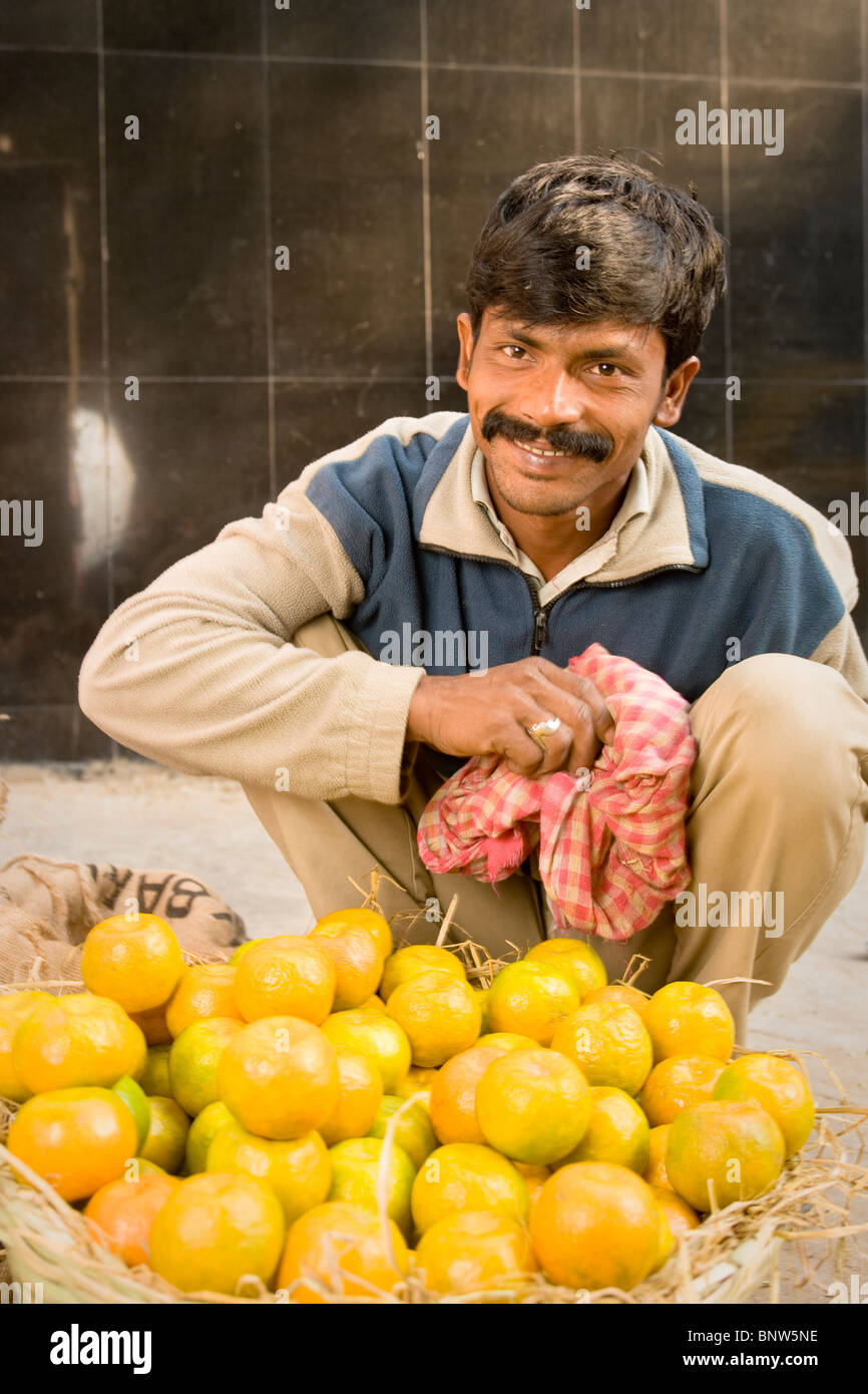 A male street market vendor in Calcutta, India Stock Photo - Alamy