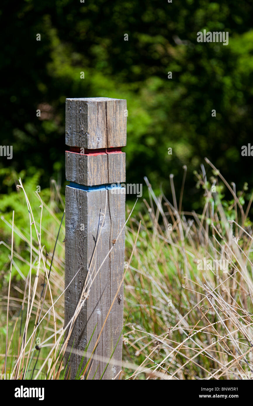 Wooden route marker post Stock Photo - Alamy