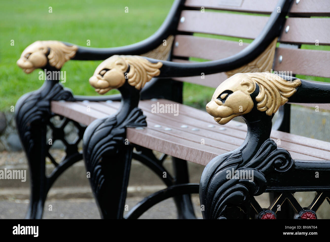 iron park bench Stock Photo - Alamy