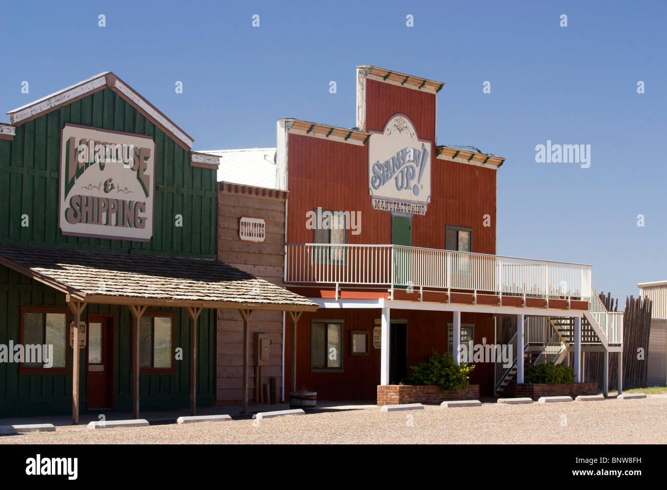 Old vintage houses in the Arizona desert Stock Photo - Alamy