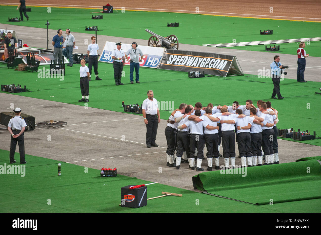 Royal navy field gun display hi-res stock photography and images - Alamy