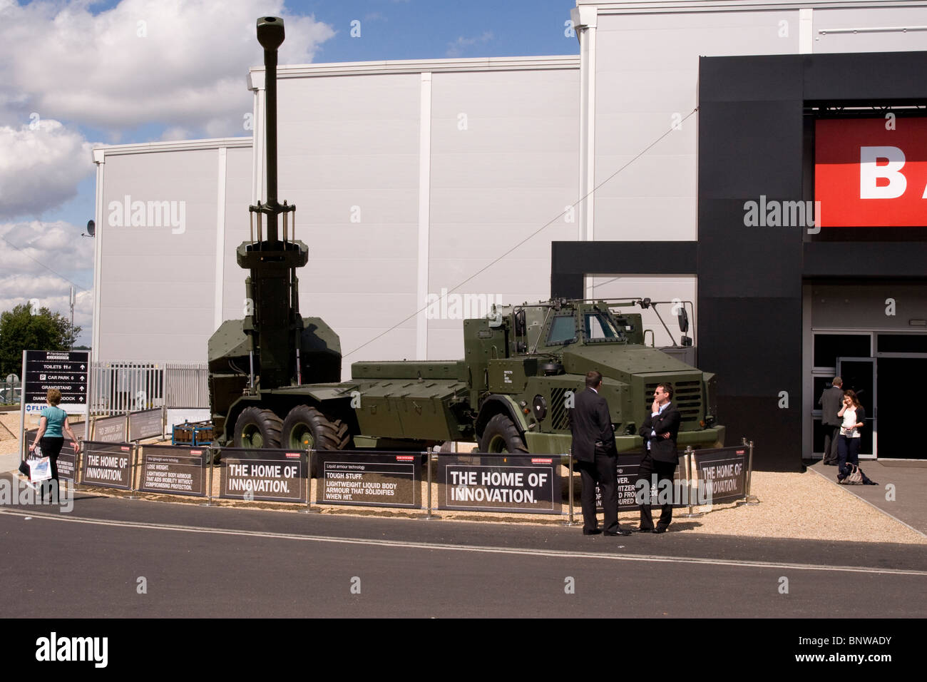 Artillery piece outside BAE Systems pavilion at Farnborough ...