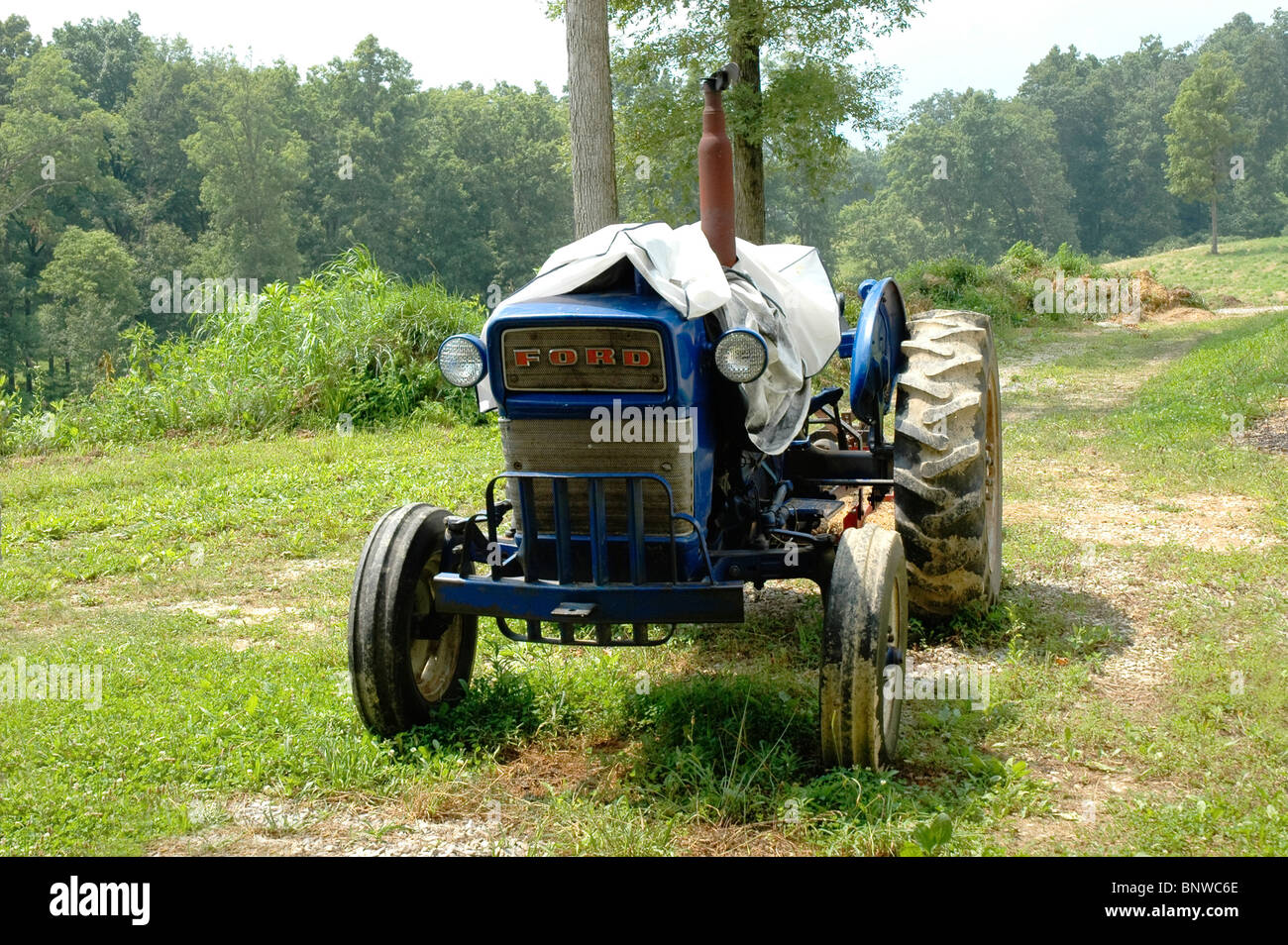 Kentucky Farm Tractor High Resolution Stock Photography and Images - Alamy
