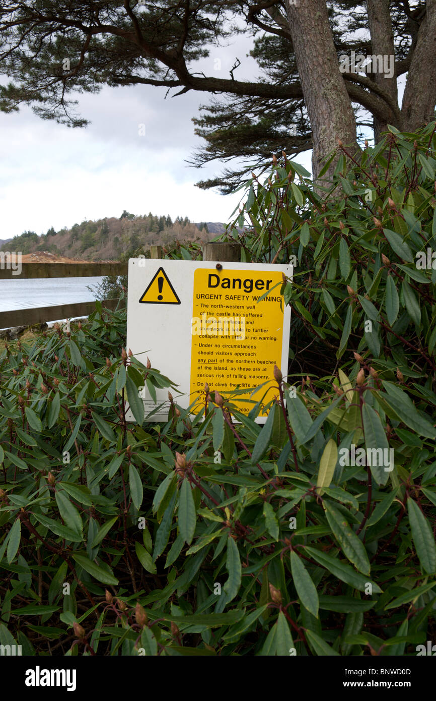 Loch safety sign scotland hi-res stock photography and images - Alamy