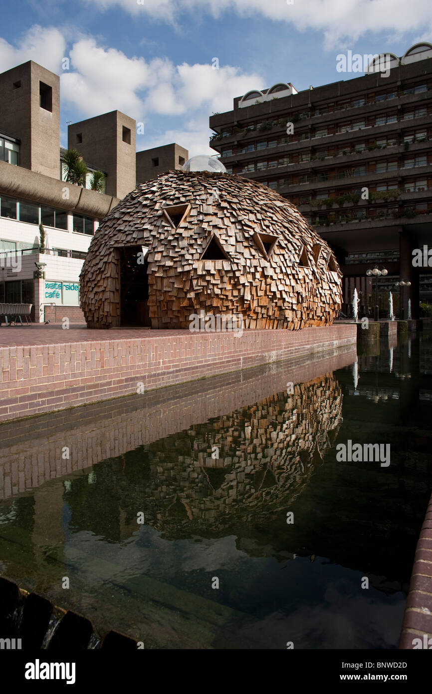 Heather and Ivan Morison Sculpture in the Barbican, London Stock Photo ...