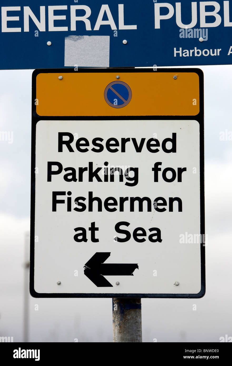 Harbour no fishing sign hi-res stock photography and images - Alamy