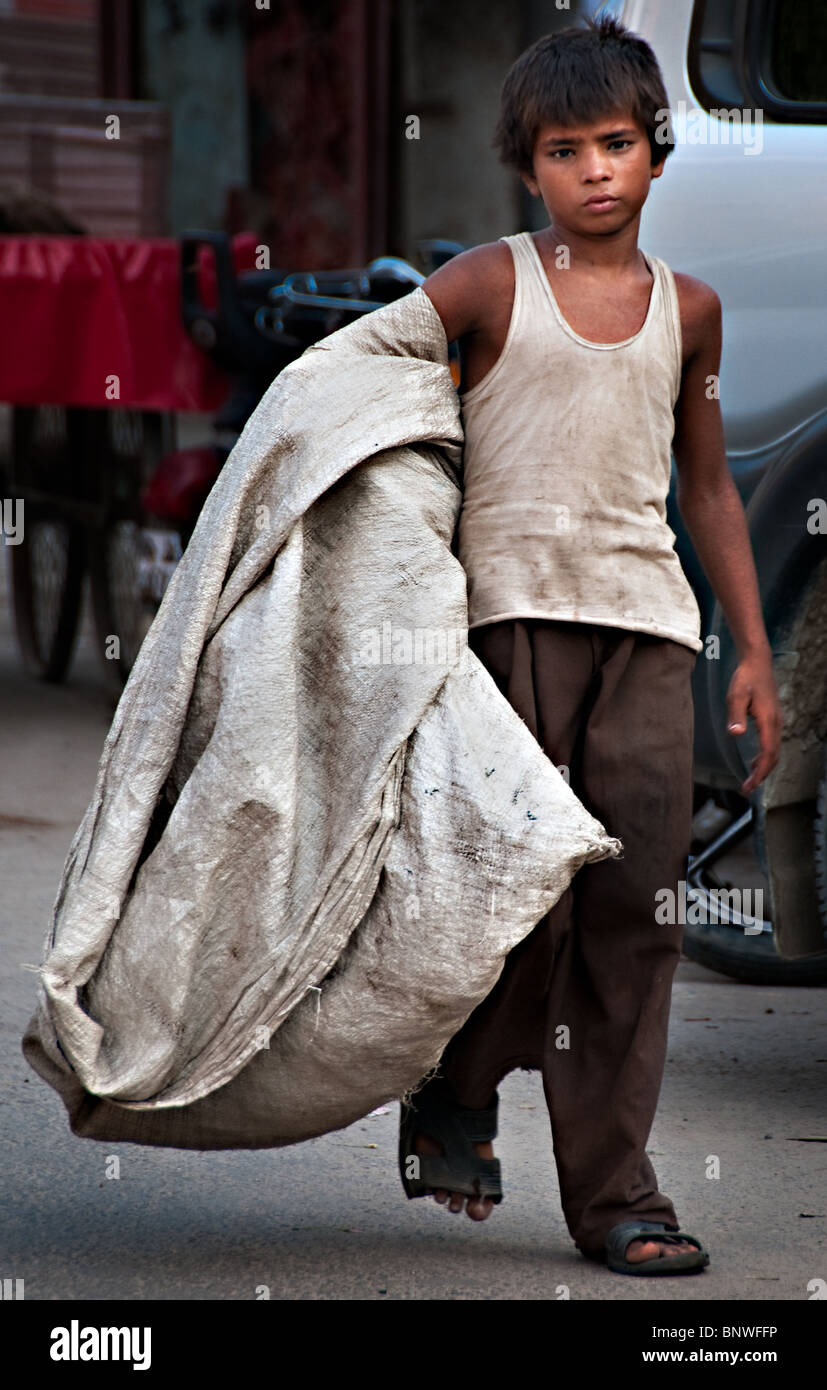 Indian Porter India High Resolution Stock Photography and Images - Alamy