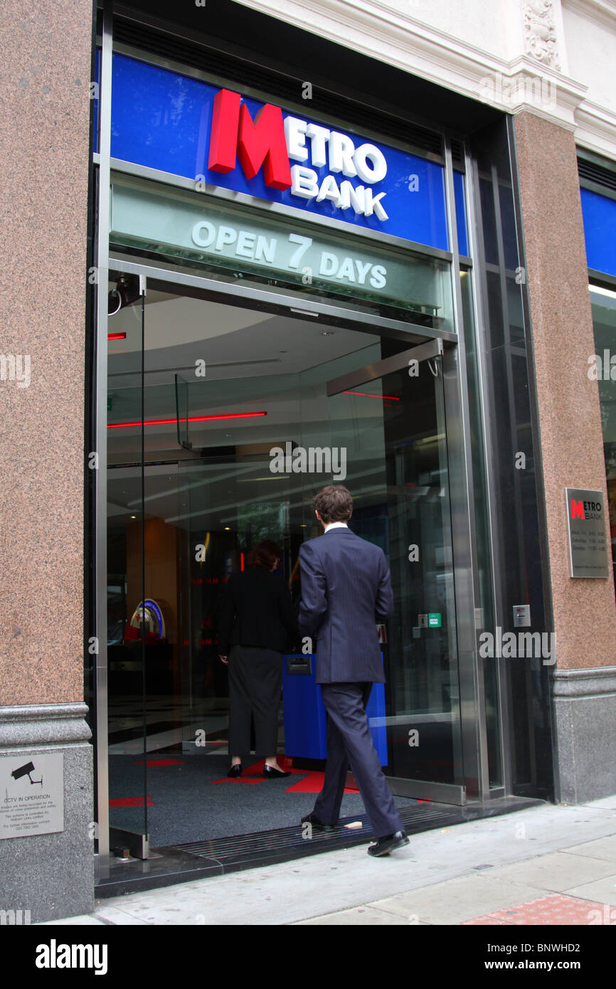 The metro bank hi-res stock photography and images - Alamy
