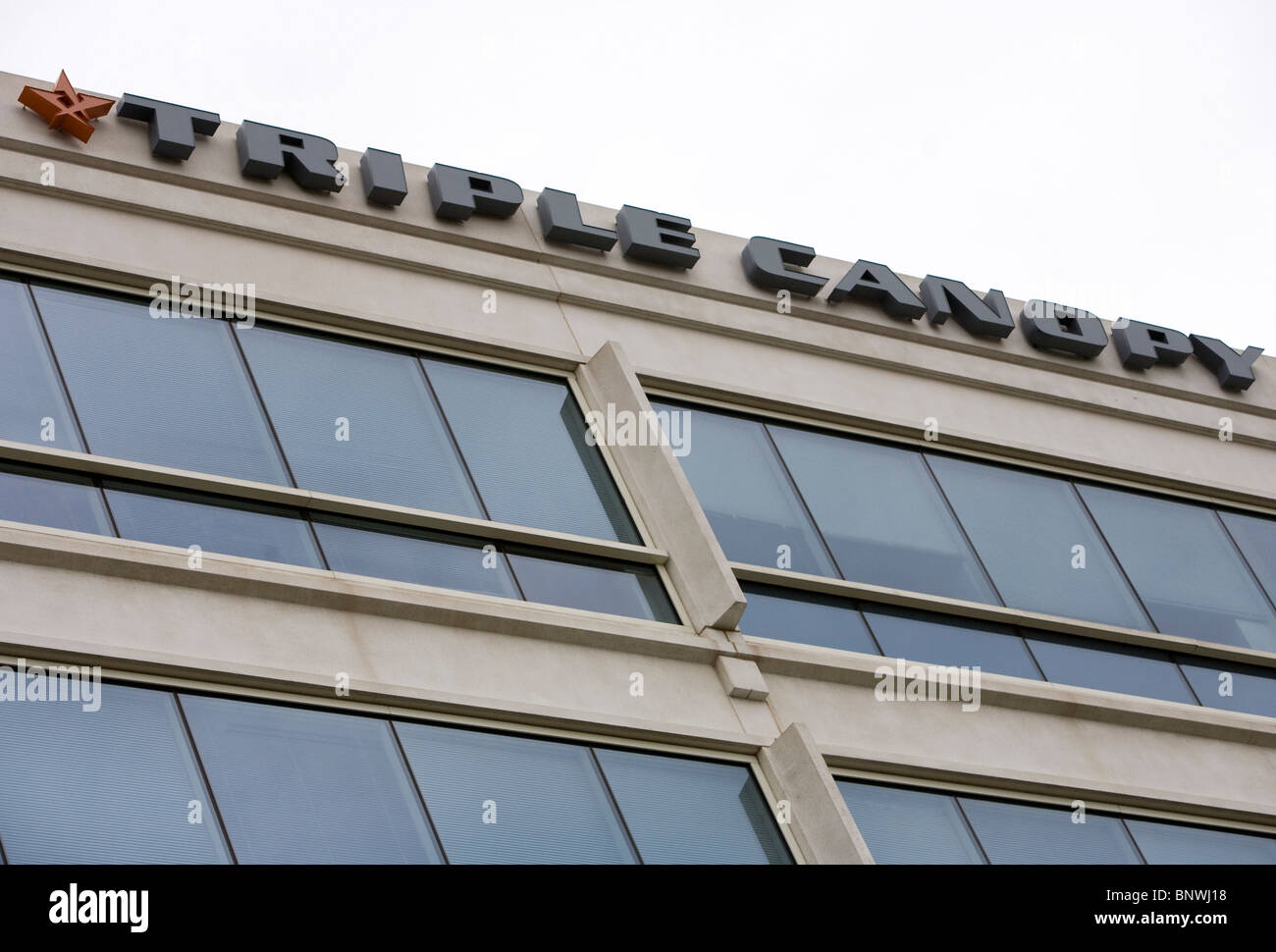 Canopy hi-res stock photography and images - Alamy