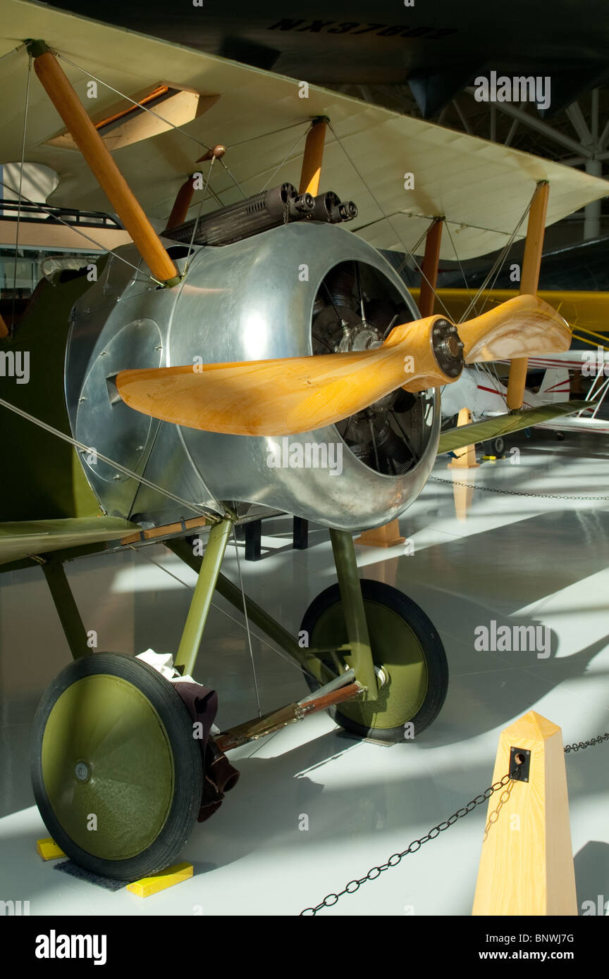 Sopwith camel machine guns hi-res stock photography and images - Alamy