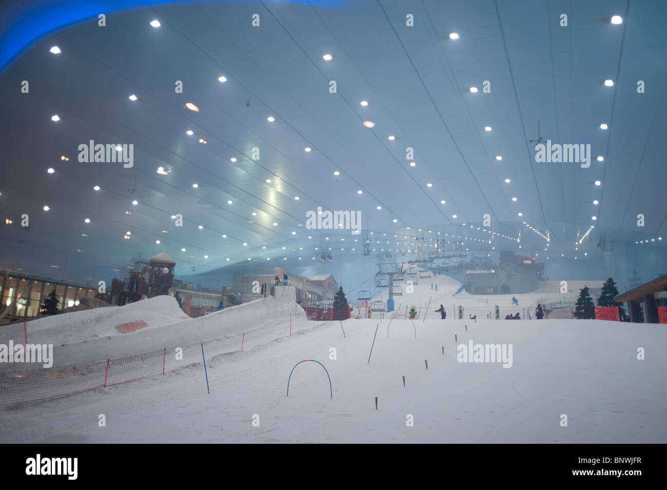 Indoor Skiing Dubai Stock Photos & Indoor Skiing Dubai Stock Images - Alamy