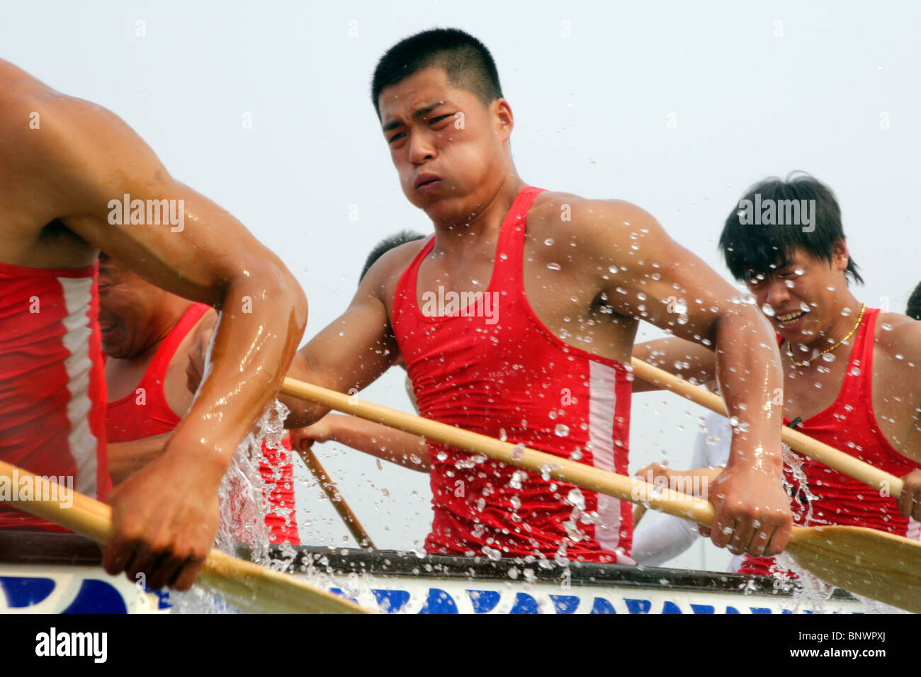 dragon boat racing Stock Photo - Alamy