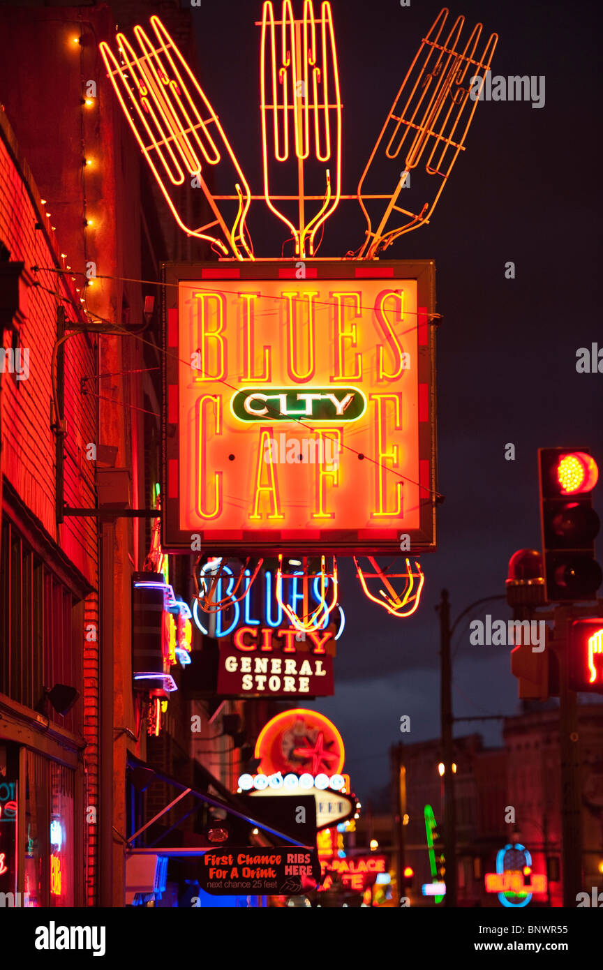 Bar signs hi-res stock photography and images - Alamy