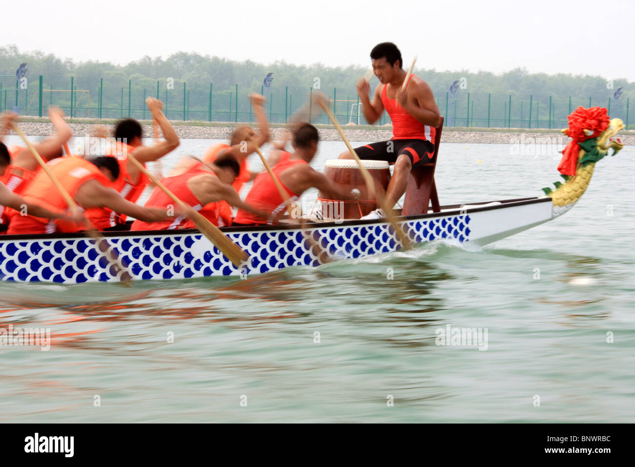 dragon boat racing Stock Photo - Alamy
