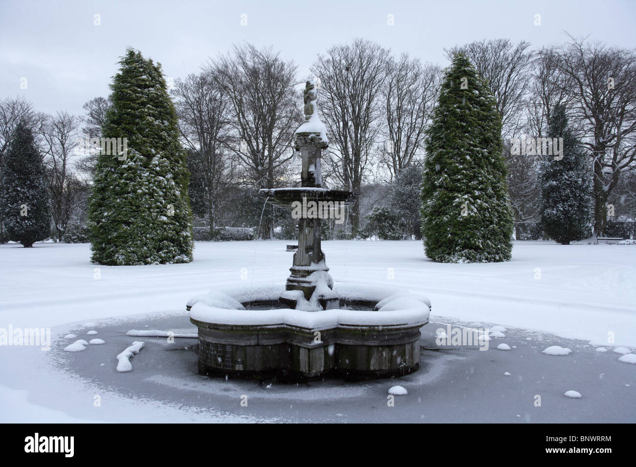Winter scene in Beveridge Park Kirkcaldy Stock Photo - Alamy