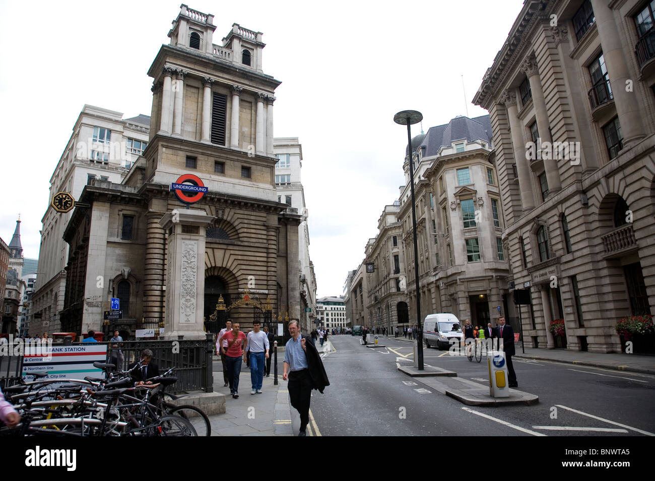Lombard street london hi-res stock photography and images - Alamy