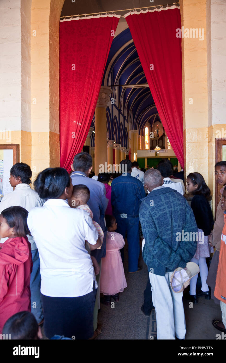 Catholic mass church africa hi-res stock photography and images - Alamy