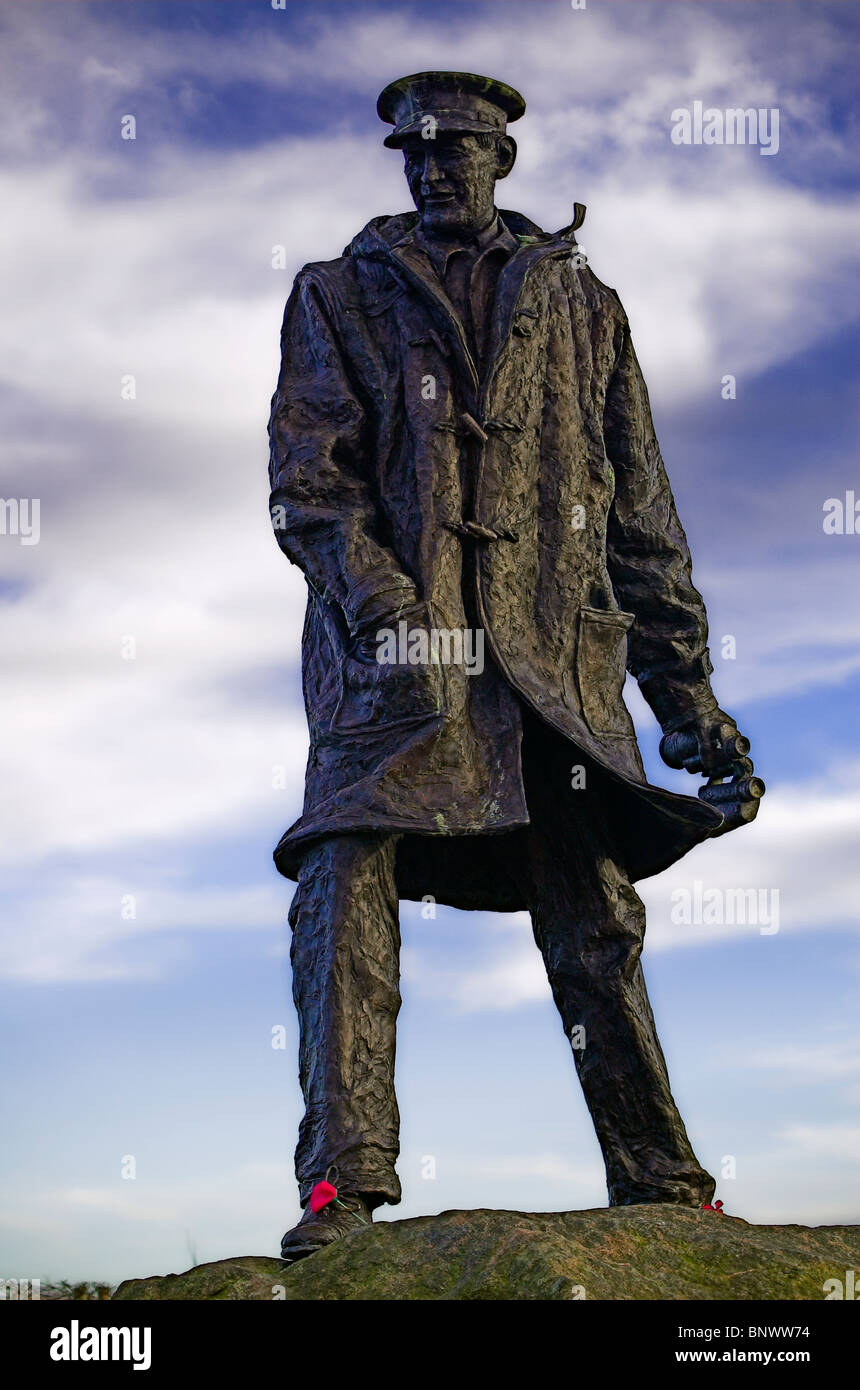 David stirling statue hi-res stock photography and images - Alamy