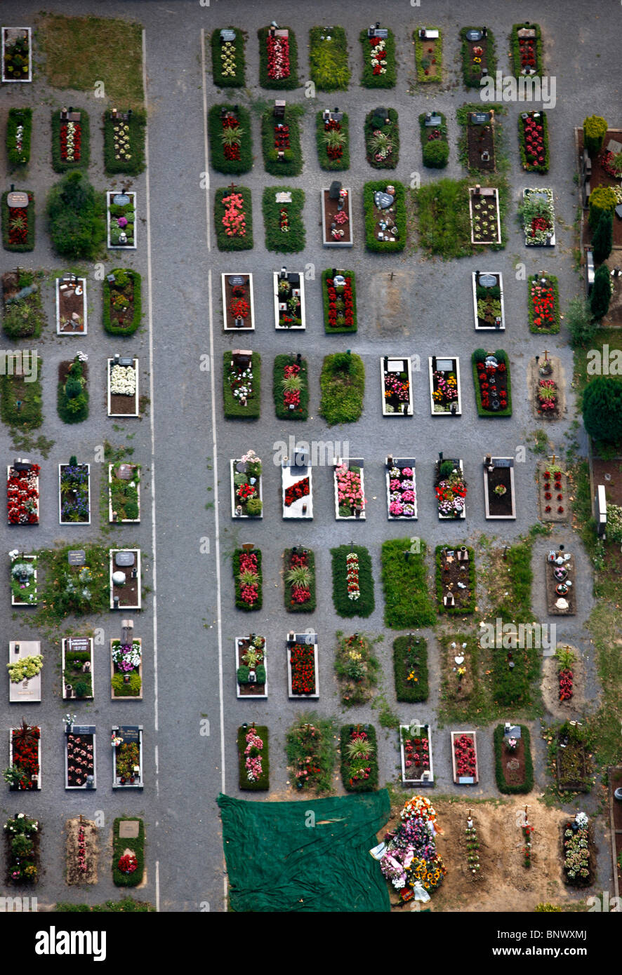 Graveyard panorama hi-res stock photography and images - Alamy
