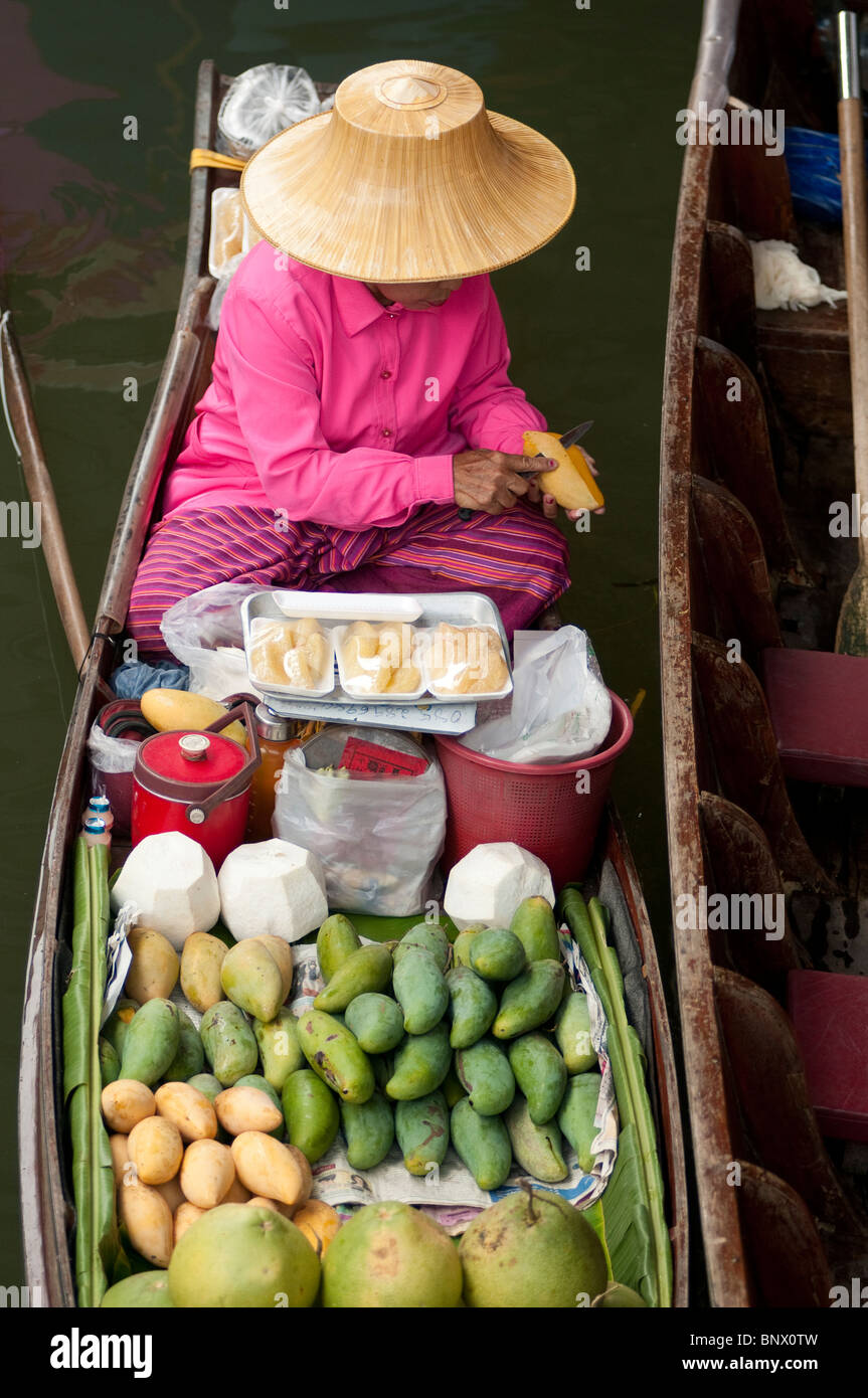 Damnoen Saduak Floating Market, Bangkok, Thailand, Asia Stock Photo - Alamy